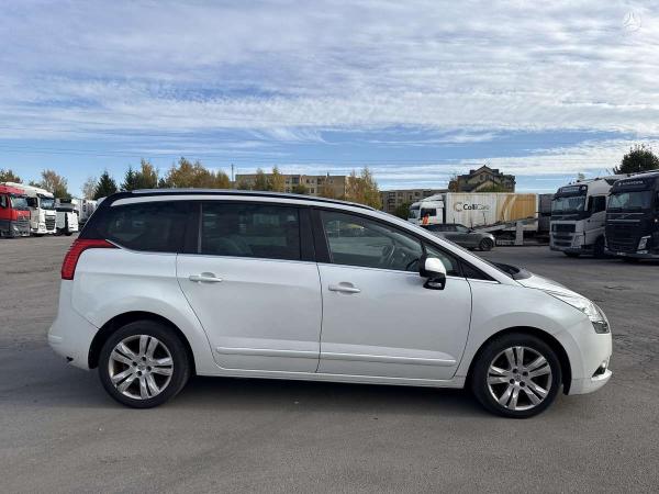 Peugeot 5008 2011 Šauļi vietnē Balts Peugeot 5008 2011 Šauļi, ar dzinēja tilpumu 1.56 L un nobraukumu 198 tūkst. km par 2950 €, foto 4 vietnē AUTOMOTO.COM.LV