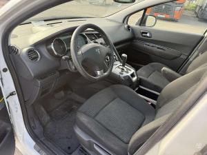 White Peugeot 5008 2011 in Siauliai, with an engine capacity of 1.56 L and mileage of 198 thousand km for 2950 €, photo 11 on AUTOMOTO.COM.LV