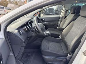 White Peugeot 5008 2011 in Siauliai, with an engine capacity of 1.56 L and mileage of 198 thousand km for 2950 €, photo 12 on AUTOMOTO.COM.LV