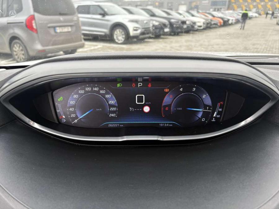 Balts Peugeot 5008 2017 Tauragė, ar dzinēja tilpumu 1.56 L un nobraukumu 260 tūkst. km par 11300 €, foto 15 vietnē AUTOMOTO.COM.LV