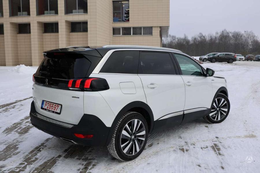 Balts Peugeot 5008 2017 Alīta, ar dzinēja tilpumu 1.20 L un nobraukumu 197 tūkst. km par 10600 €, foto 4 vietnē AUTOMOTO.COM.LV