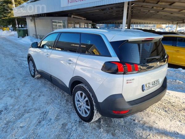 White Peugeot 5008 2017 in Riga, with an engine capacity of 1.60 L and mileage of 146 thousand km for 14200 €, photo 4 on AUTOMOTO.COM.LV