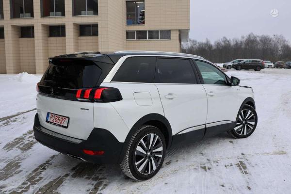 White Peugeot 5008 2017 in Alytus, with an engine capacity of 1.20 L and mileage of 197 thousand km for 9950 €, photo 4 on AUTOMOTO.COM.LV