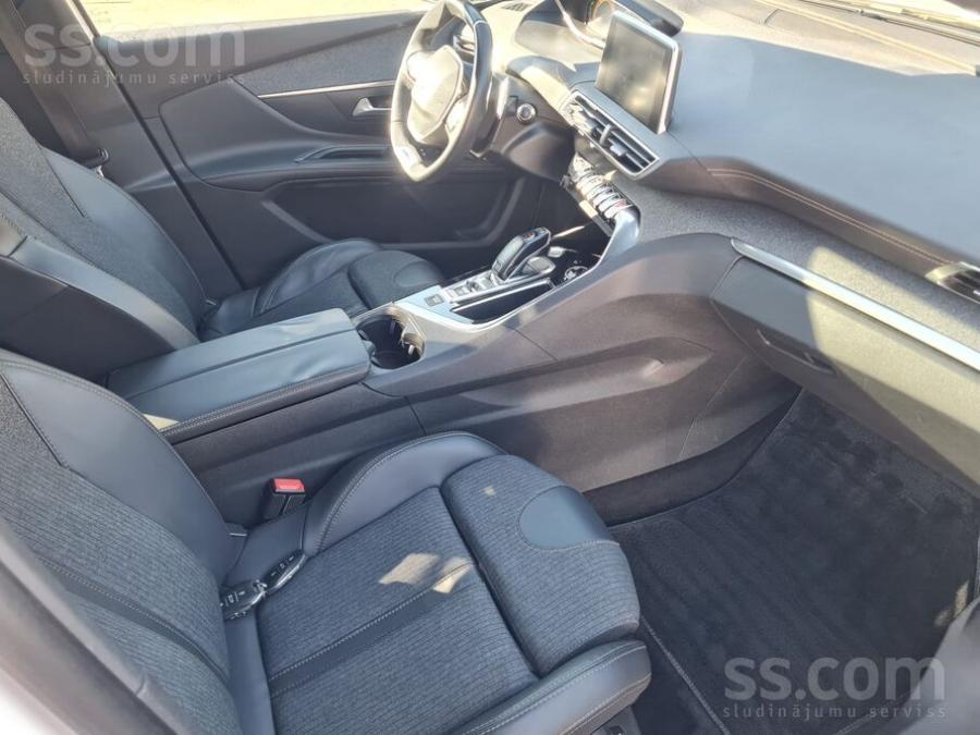 White Peugeot 5008 2017 in Jelgava, with an engine capacity of 1.60 L and mileage of 0 thousand km for 14990 €, photo 15 on AUTOMOTO.COM.LV