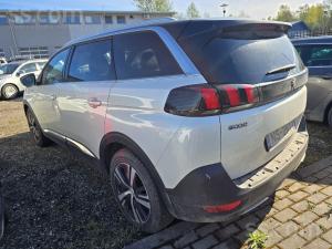 White Peugeot 5008 2017 in Riga, with an engine capacity of 1.60 L and mileage of 0 thousand km for 11000 €, photo 5 on AUTOMOTO.COM.LV