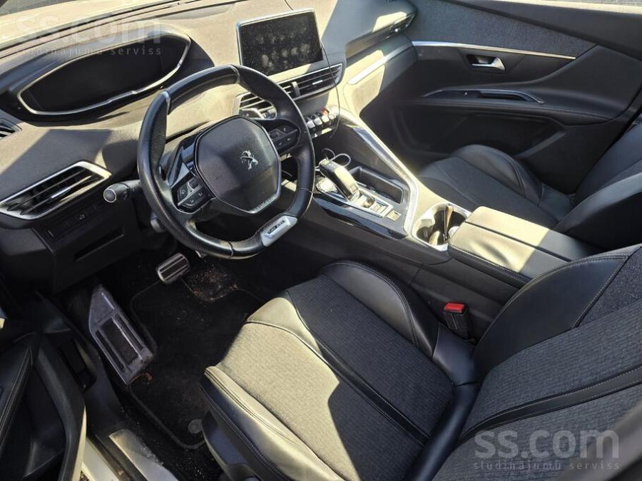 White Peugeot 5008 2017 in Riga, with an engine capacity of 1.60 L and mileage of 0 thousand km for 11000 €, photo 6 on AUTOMOTO.COM.LV