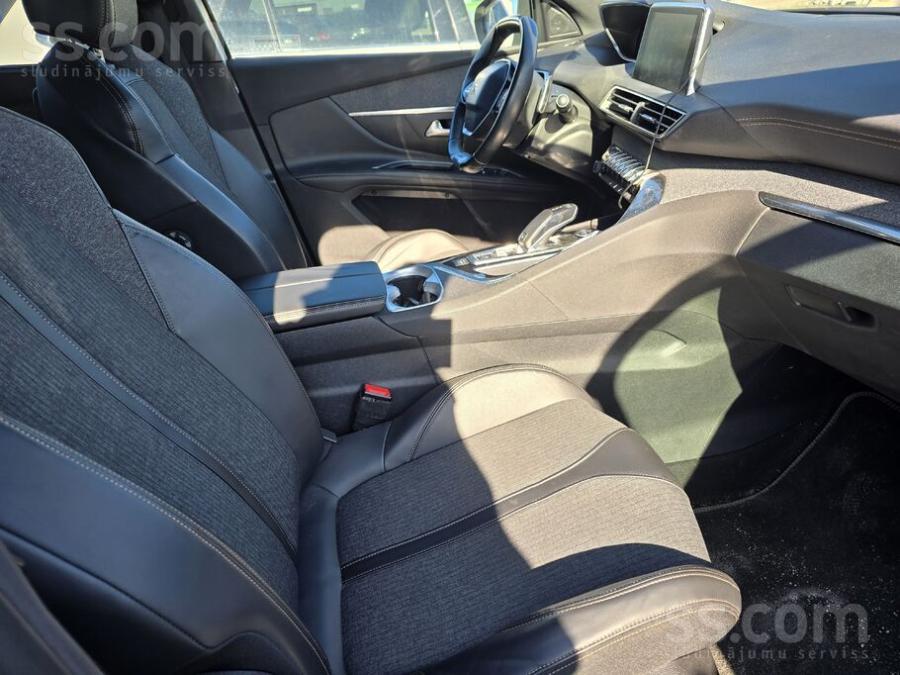 White Peugeot 5008 2017 in Riga, with an engine capacity of 1.60 L and mileage of 0 thousand km for 11000 €, photo 8 on AUTOMOTO.COM.LV