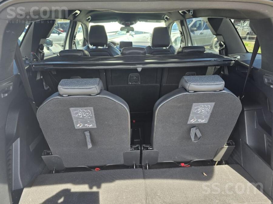 White Peugeot 5008 2017 in Riga, with an engine capacity of 1.60 L and mileage of 0 thousand km for 11000 €, photo 11 on AUTOMOTO.COM.LV