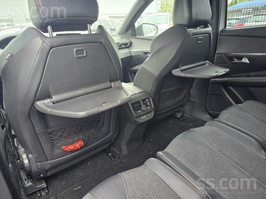 White Peugeot 5008 2017 in Riga, with an engine capacity of 1.60 L and mileage of 0 thousand km for 11000 €, photo 14 on AUTOMOTO.COM.LV