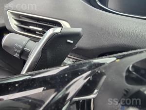 White Peugeot 5008 2017 in Riga, with an engine capacity of 1.60 L and mileage of 0 thousand km for 11000 €, photo 16 on AUTOMOTO.COM.LV