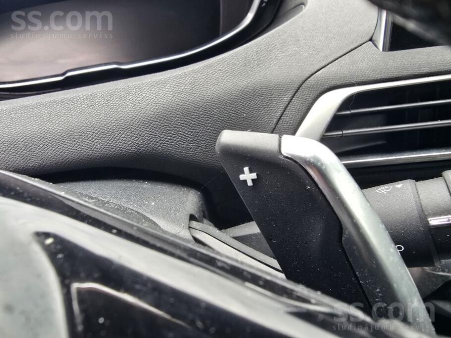 White Peugeot 5008 2017 in Riga, with an engine capacity of 1.60 L and mileage of 0 thousand km for 11000 €, photo 17 on AUTOMOTO.COM.LV