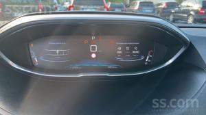 White Peugeot 5008 2017 in Riga, with an engine capacity of 1.60 L and mileage of 210 thousand km for 10500 €, photo 11 on AUTOMOTO.COM.LV
