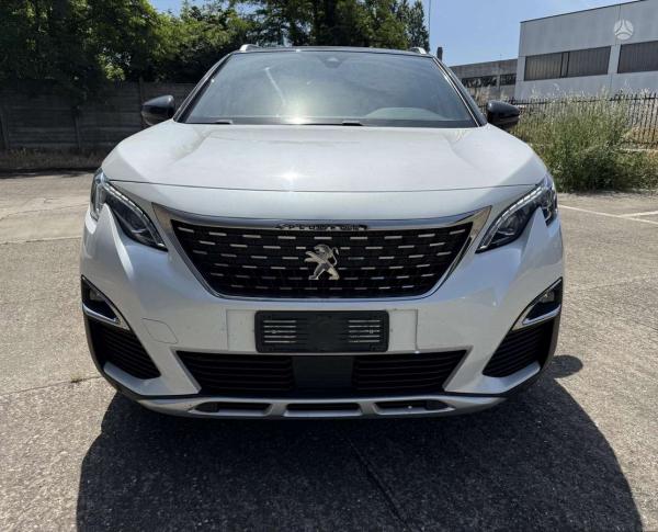 White Peugeot 5008 2017 in Siauliai, with an engine capacity of 2.00 L and mileage of 182 thousand km for 12800 €, photo 2 on AUTOMOTO.COM.LV