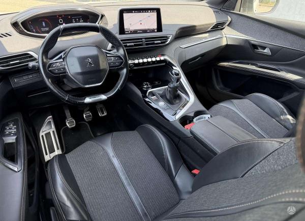 White Peugeot 5008 2017 in Siauliai, with an engine capacity of 2.00 L and mileage of 182 thousand km for 12800 €, photo 9 on AUTOMOTO.COM.LV