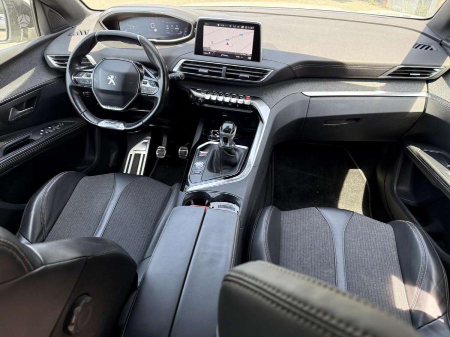 White Peugeot 5008 2017 in Siauliai, with an engine capacity of 2.00 L and mileage of 182 thousand km for 12800 €, photo 11 on AUTOMOTO.COM.LV