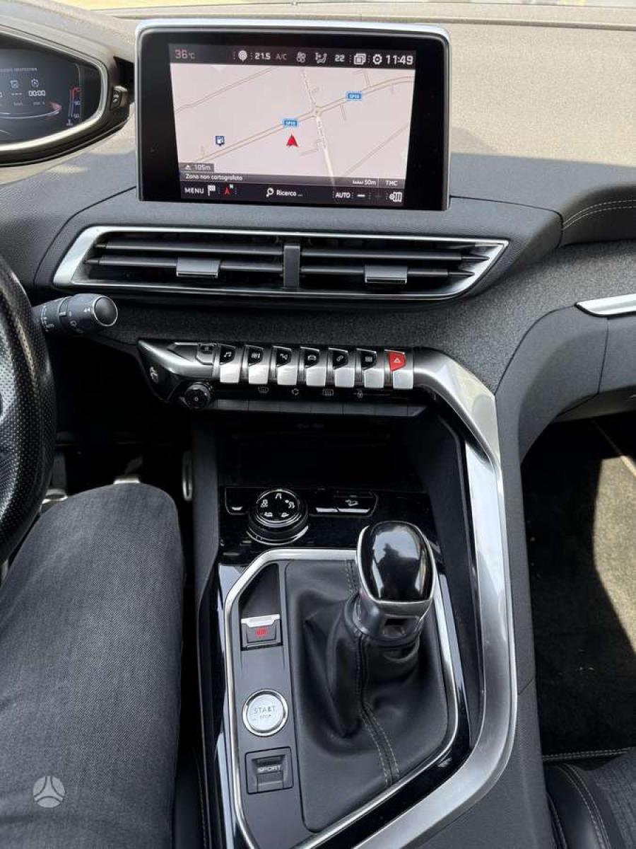 White Peugeot 5008 2017 in Siauliai, with an engine capacity of 2.00 L and mileage of 182 thousand km for 12800 €, photo 18 on AUTOMOTO.COM.LV