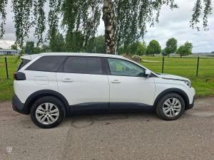 White Peugeot 5008 2017 in Marijampole, with an engine capacity of 1.56 L and mileage of 260 thousand km for 6850 €, photo 3 on AUTOMOTO.COM.LV