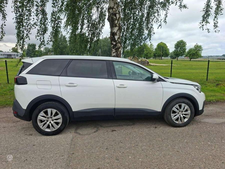 White Peugeot 5008 2017 in Marijampole, with an engine capacity of 1.56 L and mileage of 260 thousand km for 6850 €, photo 3 on AUTOMOTO.COM.LV