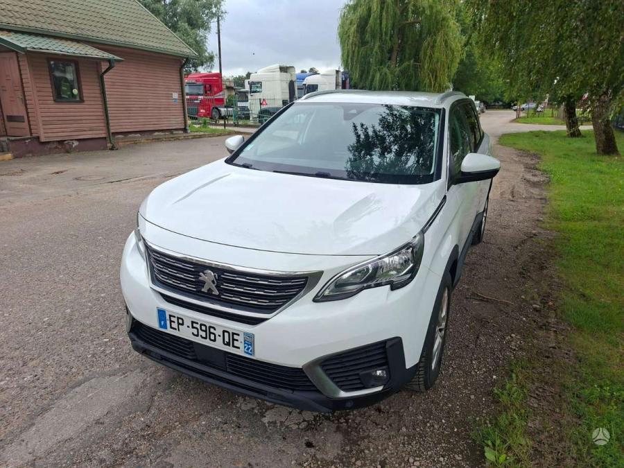 White Peugeot 5008 2017 in Marijampole, with an engine capacity of 1.56 L and mileage of 260 thousand km for 6850 €, photo 4 on AUTOMOTO.COM.LV