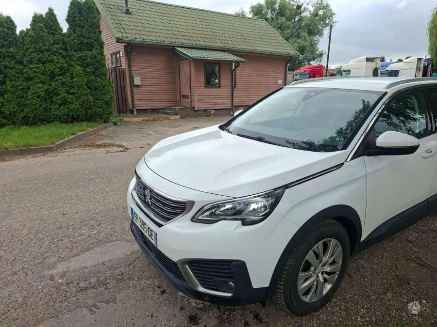 White Peugeot 5008 2017 in Marijampole, with an engine capacity of 1.56 L and mileage of 260 thousand km for 6850 €, photo 5 on AUTOMOTO.COM.LV