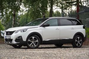 White Peugeot 5008 2017 in Riga, with an engine capacity of 2.00 L and mileage of 191 thousand km for 12990 €, photo 4 on AUTOMOTO.COM.LV