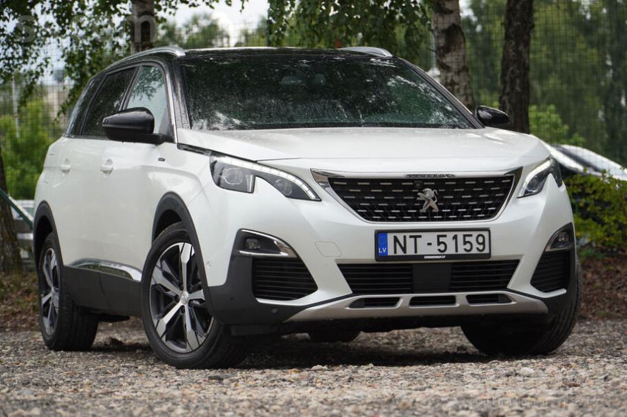 White Peugeot 5008 2017 in Riga, with an engine capacity of 2.00 L and mileage of 191 thousand km for 12990 €, photo 7 on AUTOMOTO.COM.LV