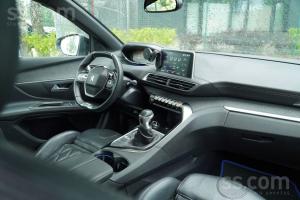 White Peugeot 5008 2017 in Riga, with an engine capacity of 2.00 L and mileage of 191 thousand km for 12990 €, photo 13 on AUTOMOTO.COM.LV
