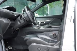 White Peugeot 5008 2017 in Riga, with an engine capacity of 2.00 L and mileage of 191 thousand km for 12990 €, photo 19 on AUTOMOTO.COM.LV