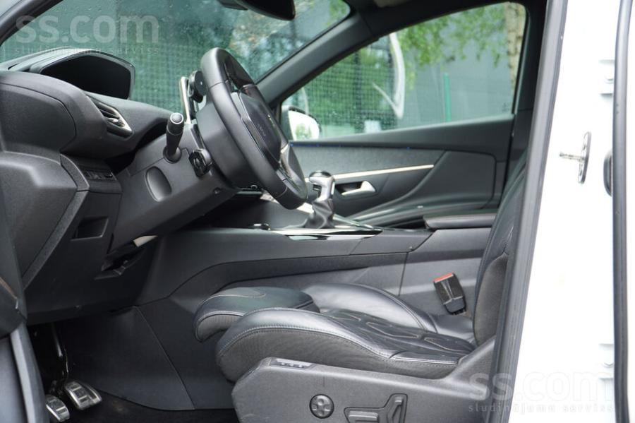 White Peugeot 5008 2017 in Riga, with an engine capacity of 2.00 L and mileage of 191 thousand km for 12990 €, photo 19 on AUTOMOTO.COM.LV