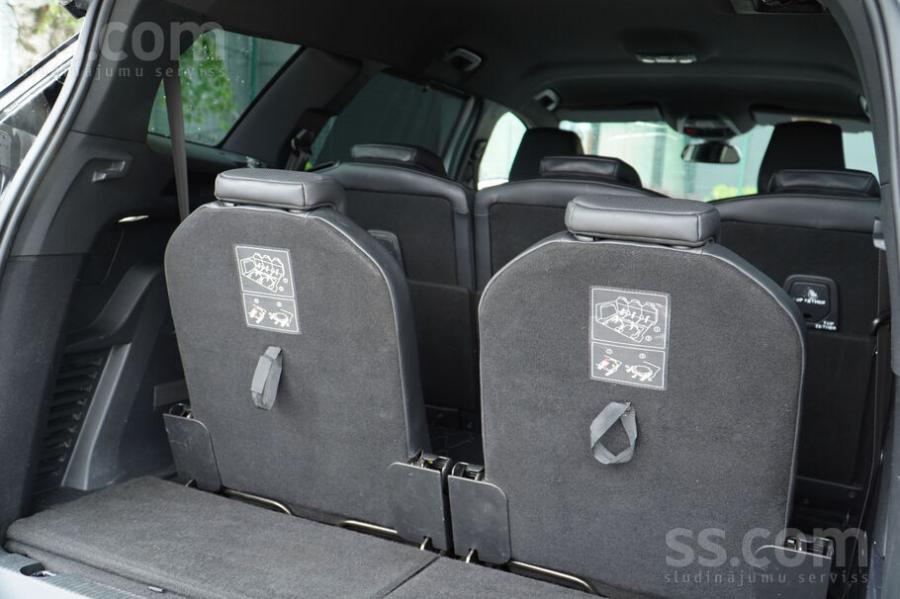 White Peugeot 5008 2017 in Riga, with an engine capacity of 2.00 L and mileage of 191 thousand km for 12990 €, photo 20 on AUTOMOTO.COM.LV