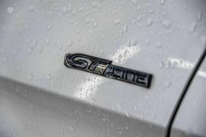 White Peugeot 5008 2017 in Kaunas, with an engine capacity of 1.60 L and mileage of 223 thousand km for 14500 €, photo 15 on AUTOMOTO.COM.LV
