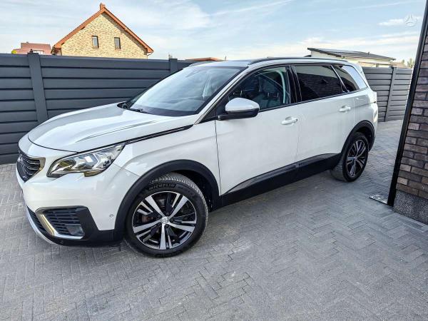 Peugeot 5008 2017 in Taurage on AUTOMOTO.COM.LV White Peugeot 5008 2017 in Taurage, with an engine capacity of 1.56 L and mileage of 245 thousand km for 9600 €, photo 3 on AUTOMOTO.COM.LV