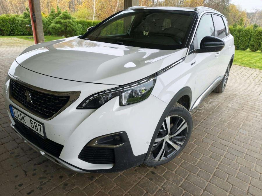White Peugeot 5008 2017 in Kaunas, with an engine capacity of 1.56 L and mileage of 300 thousand km for 11000 €, photo 1 on AUTOMOTO.COM.LV