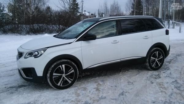 White Peugeot 5008 2018 in Taurage, with an engine capacity of 1.50 L and mileage of 129 thousand km for 10400 €, photo 4 on AUTOMOTO.COM.LV