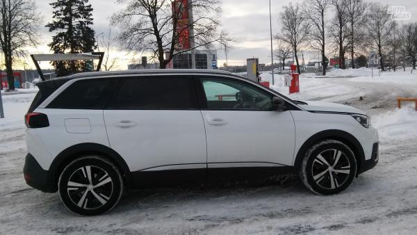 White Peugeot 5008 2018 in Taurage, with an engine capacity of 1.50 L and mileage of 129 thousand km for 10400 €, photo 8 on AUTOMOTO.COM.LV