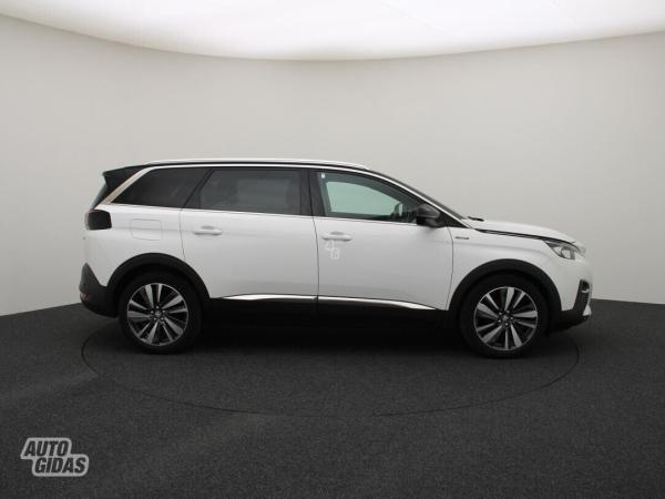 White Peugeot 5008 2018 in Vilnius, with an engine capacity of 1.20 L and mileage of 146 thousand km for 13599 €, photo 9 on AUTOMOTO.COM.LV