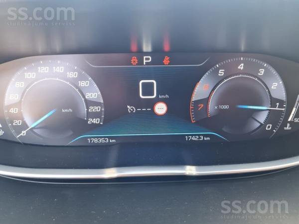 Белый Пежо 5008 2018 в Елгава, объемом двигателя 1.20 л и пробегом 0 тыс. км за 11990 €, фото 2 на AUTOMOTO.COM.LV