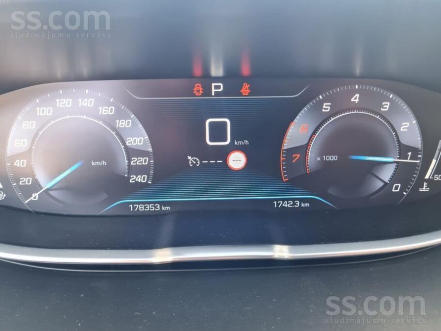 Белый Пежо 5008 2018 в Елгава, объемом двигателя 1.20 л и пробегом 0 тыс. км за 11990 €, фото 3 на AUTOMOTO.COM.LV