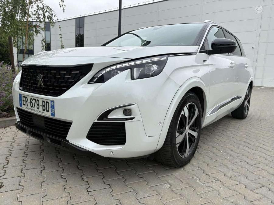 White Peugeot 5008 2018 in Kaunas, with an engine capacity of 2.00 L and mileage of 209 thousand km for 15500 €, photo 8 on AUTOMOTO.COM.LV