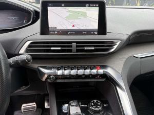 White Peugeot 5008 2018 in Kaunas, with an engine capacity of 2.00 L and mileage of 209 thousand km for 15500 €, photo 18 on AUTOMOTO.COM.LV