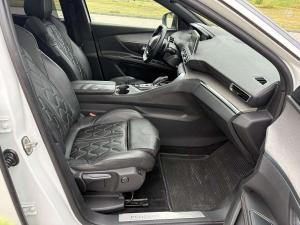 White Peugeot 5008 2018 in Kaunas, with an engine capacity of 2.00 L and mileage of 209 thousand km for 15500 €, photo 26 on AUTOMOTO.COM.LV
