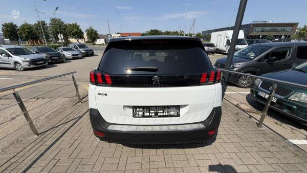 Peugeot 5008 2018 Šauļi vietnē Balts Peugeot 5008 2018 Šauļi, ar dzinēja tilpumu 1.20 L un nobraukumu 84 tūkst. km par 14350 €, foto 6 vietnē AUTOMOTO.COM.LV