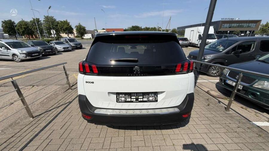 Balts Peugeot 5008 2018 Šauļi, ar dzinēja tilpumu 1.20 L un nobraukumu 84 tūkst. km par 14350 €, foto 6 vietnē AUTOMOTO.COM.LV