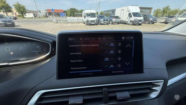 Peugeot 5008 2018 Šauļi vietnē Balts Peugeot 5008 2018 Šauļi, ar dzinēja tilpumu 1.20 L un nobraukumu 84 tūkst. km par 14350 €, foto 11 vietnē AUTOMOTO.COM.LV