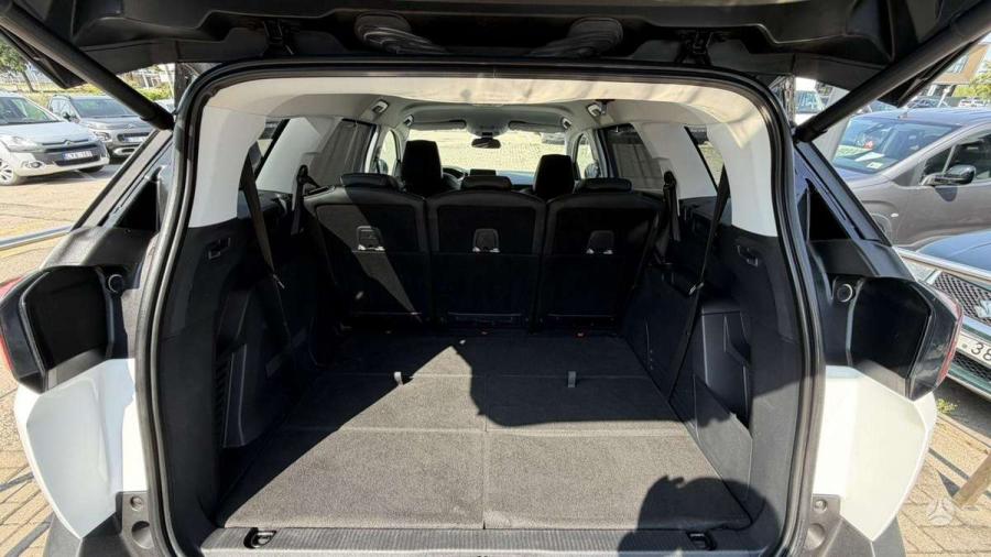 Balts Peugeot 5008 2018 Šauļi, ar dzinēja tilpumu 1.20 L un nobraukumu 84 tūkst. km par 14350 €, foto 15 vietnē AUTOMOTO.COM.LV