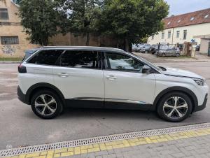 White Peugeot 5008 2018 in Vilnius, with an engine capacity of 2.00 L and mileage of 235 thousand km for 12400 €, photo 3 on AUTOMOTO.COM.LV