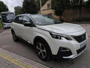 White Peugeot 5008 2018 in Vilnius, with an engine capacity of 2.00 L and mileage of 235 thousand km for 12400 €, photo 4 on AUTOMOTO.COM.LV