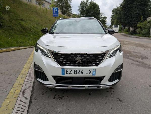 White Peugeot 5008 2018 in Vilnius, with an engine capacity of 2.00 L and mileage of 235 thousand km for 12400 €, photo 5 on AUTOMOTO.COM.LV