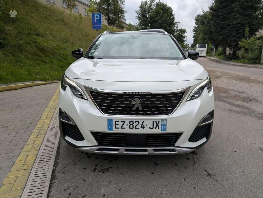 White Peugeot 5008 2018 in Vilnius, with an engine capacity of 2.00 L and mileage of 235 thousand km for 12400 €, photo 5 on AUTOMOTO.COM.LV
