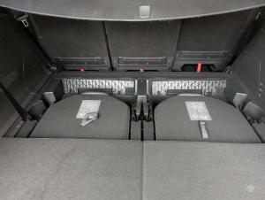 White Peugeot 5008 2018 in Vilnius, with an engine capacity of 2.00 L and mileage of 235 thousand km for 12400 €, photo 9 on AUTOMOTO.COM.LV